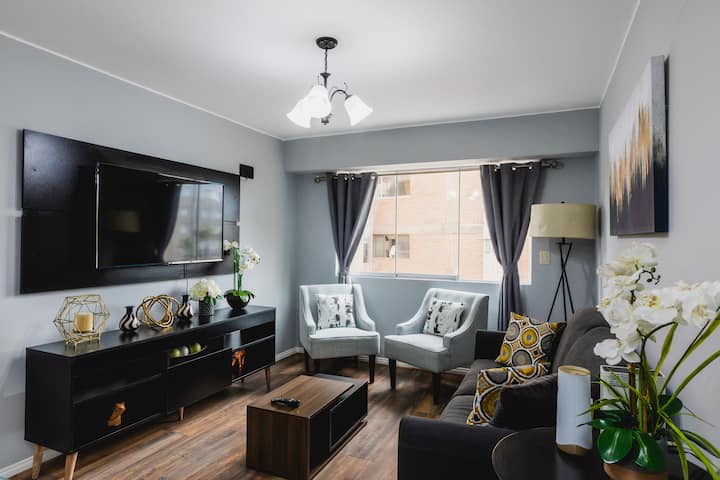 Central & Silent 2br/2b, Walk To Sights & Top Rest - Lima