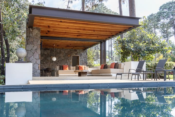 Casa Espectacular En Avándaro - Valle de Bravo