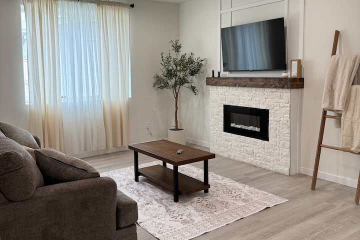 Cozy 4 Bed 2.5 Bath Home In Pasco Near Psc Airport - Burbank, WA