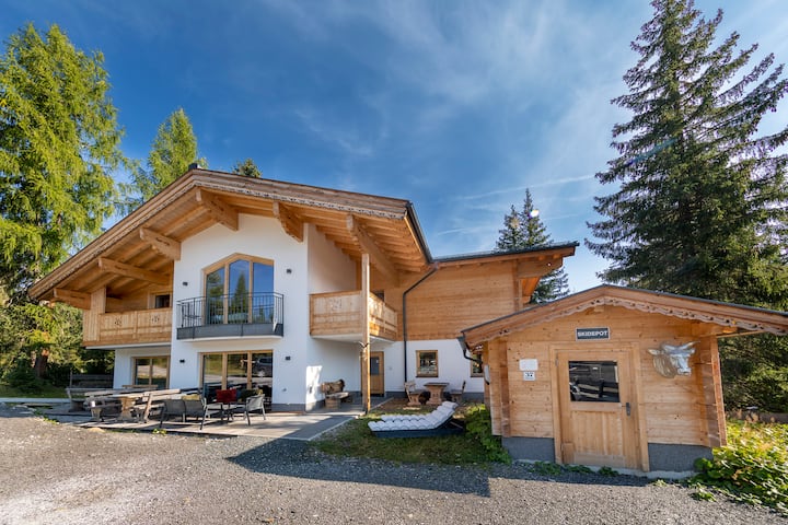 Chalet Zillertal Arena 2, Luxurious Alpine Lodge, - Krimml