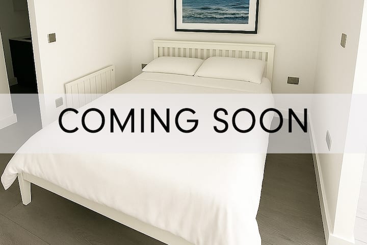 Modern 1-bed With Parking Addlestone - Woking