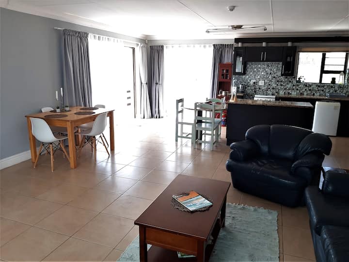 Supertubes Sunset Haven Self Catering Apartment - Jeffreys Bay