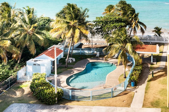 Beach Resort. Walk To Beach+pool+wifi+ac+free Pk - Puerto Rico