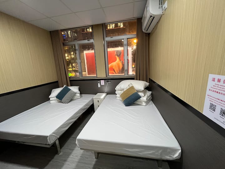Next To Jordan Mrt - Private Bathroom-quad Room - Tsuen Wan