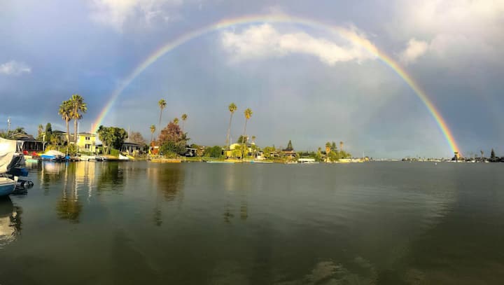 The Sunshine House On The Water - Novato, CA