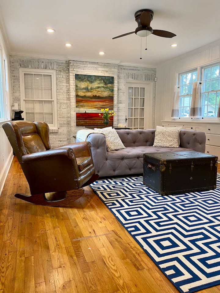 Stylish Normaltown Studio - Gameday Retreat! - Athens, GA