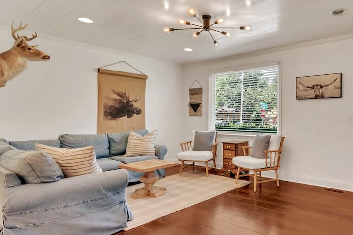 The Ranch - Charming Downtown Franklin Home - Franklin, TN