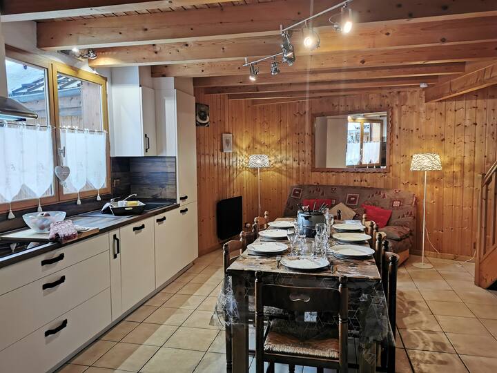 Demi-chalet L'ancolie 8 Pers : 210 M Centre Carroz - Les Carroz d'Arâches