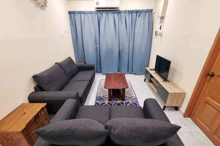 Seremban Oakland Home | 6+pax | Full Ac (No Wi-fi) - Seremban