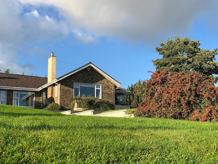 Comfortable House With Expansive Countryside View - Kildare