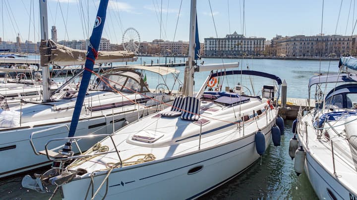 Bateau-vue Mer - Bari