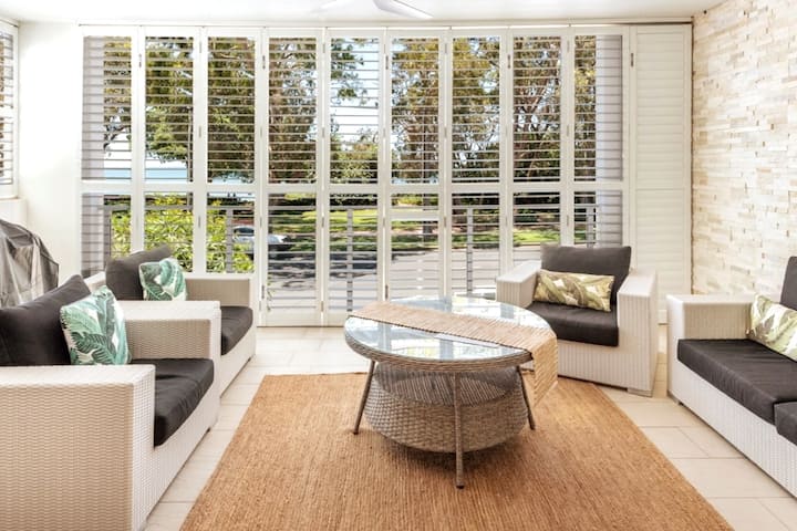 Kooinda Oceanview Escape · 3br Sleeps 7 - Hervey Bay