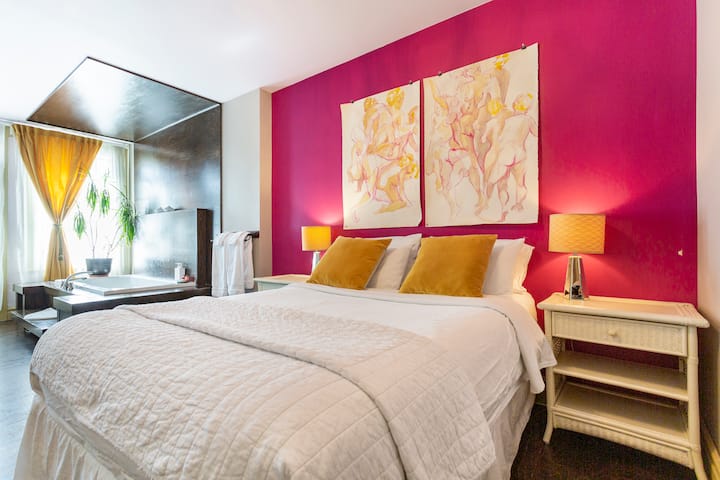 Chambre Double Petite-italie
Lit King Main Floor - Montréal, QC