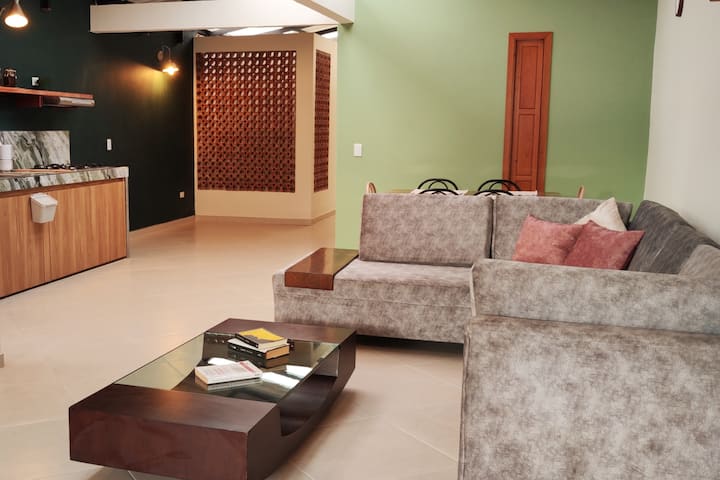 Apartamento Amplio En Buga, Super Central - Buga