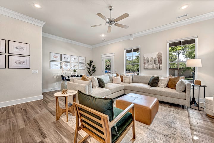 Uark & Fayetteville-walk/bike/hike Everywhere - Fayetteville, AR