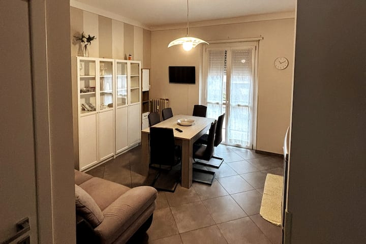 Appartamento Elegante Nel Cuore Di Alba - Alba, CN