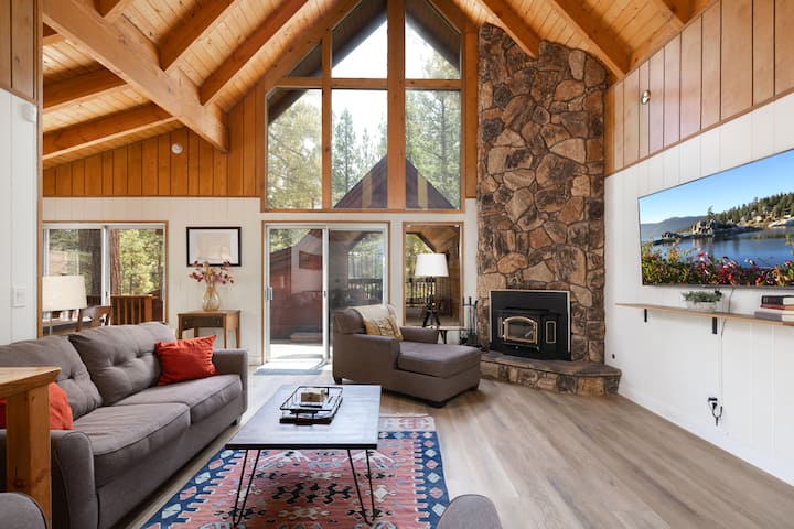 Steps From Summit Bike Park-saint & Switz Chalet - Big Bear Lake, CA