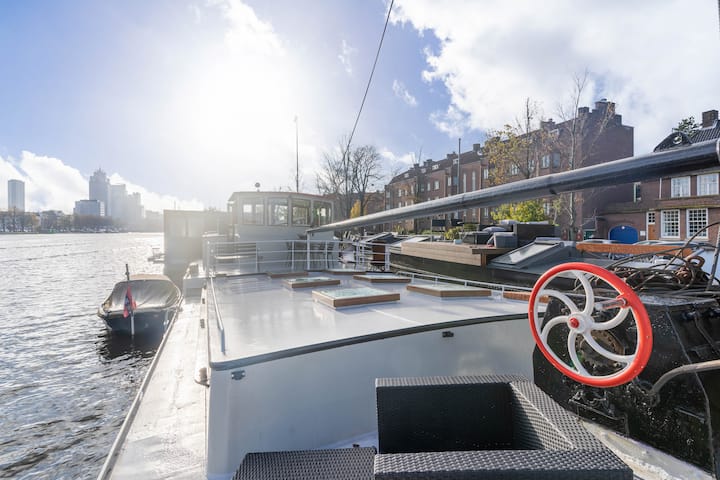 Authentic Family Houseboat With Swim Deck, Pijp - Ámsterdam