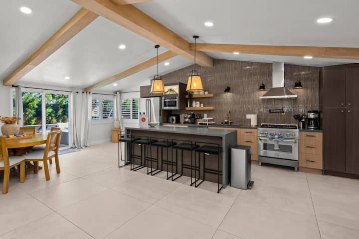 Modern Anaheim Family Home Near Disney! - Cypress, CA