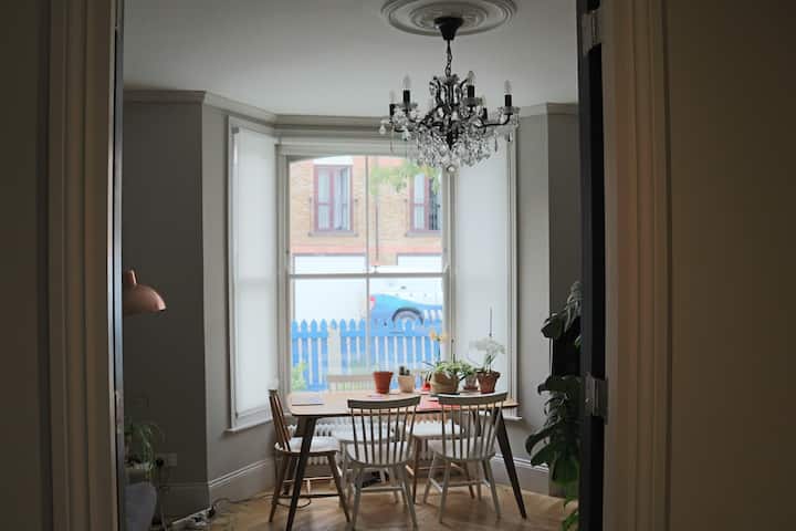 Maisonette Flat In Islington - London