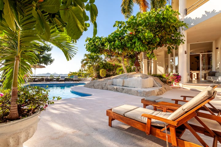 Luxury Villa With Private Pool And Ocean Views - Acapulco