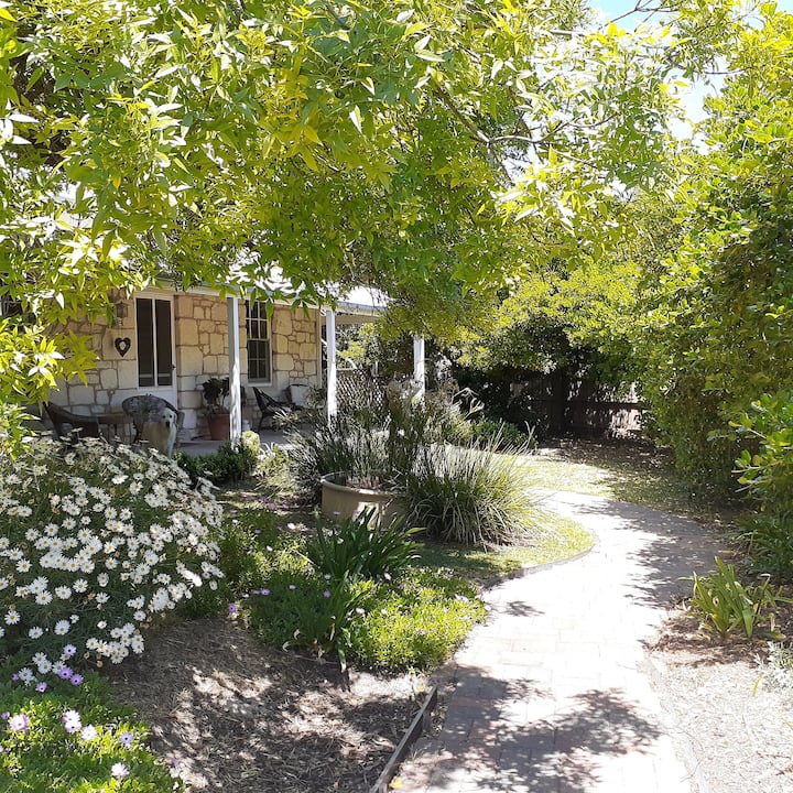 Williamstone Cottage (Circa 1920) - 