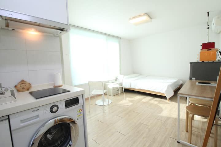 Konkuk Univ 1min Distance, Near Metro Station - Seoul