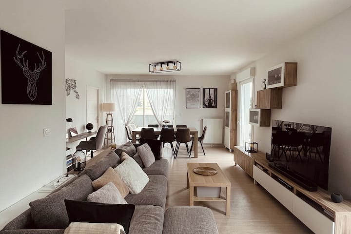 Moderne, Parking, Grand Rooftop, Proche Zénith - Dijon