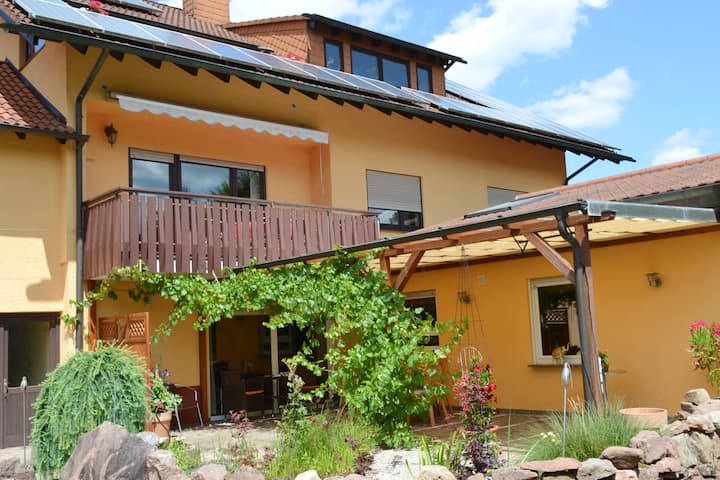 Haus Emil Unter Der Burg, Fewo Mit 3 Schlafzimmer - Hauenstein