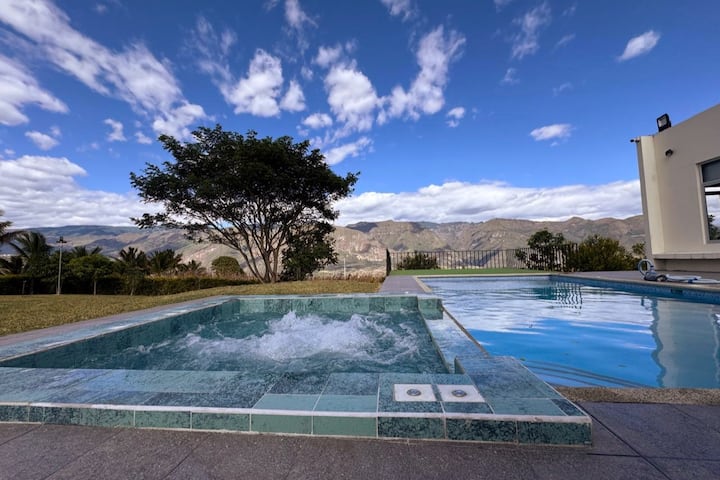 Cielo, Montañas Y Piscina Privada En Yunguilla - Santa Isabel