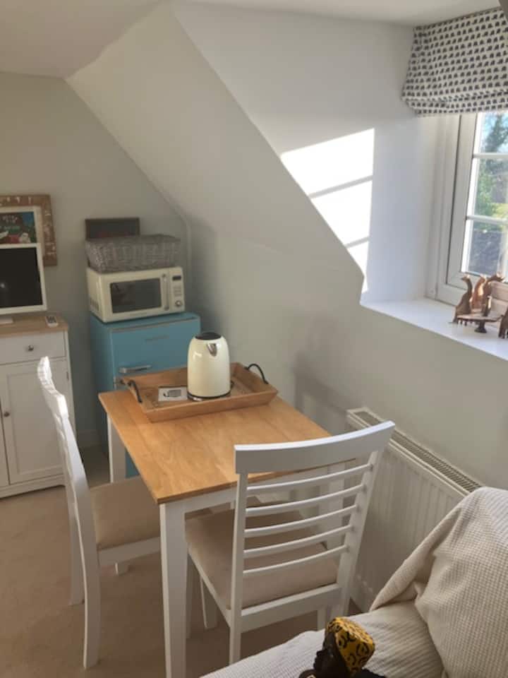 Attractive Dowry House, With Views - Crowborough