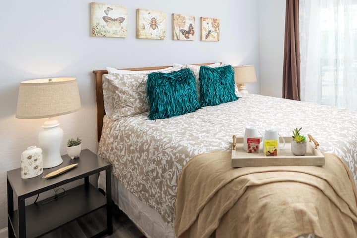 Sa Apt. For 6 Guests W/gated Parking By Riverwalk - San Antonio, TX