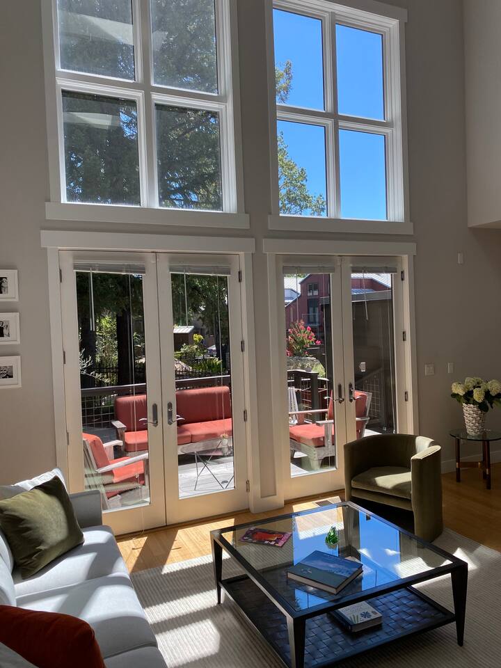 Modern Townhome Near Plaza - Healdsburg, CA