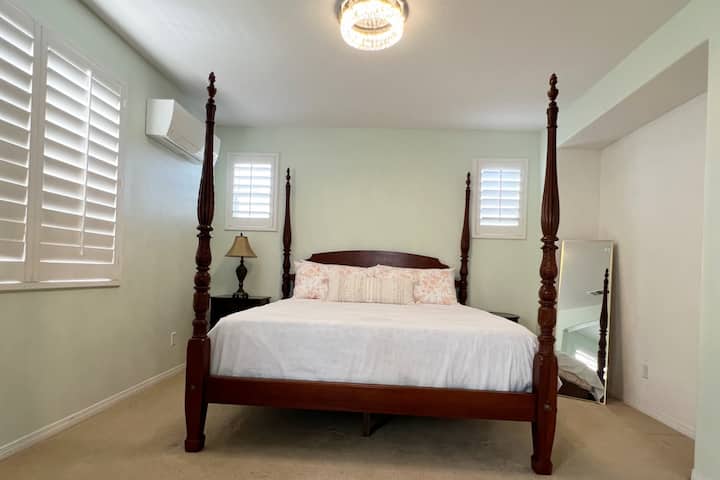 West Palmdale Diamond 6br Pool &Jacuzzi Near Golf - Palmdale, CA