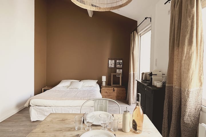 Le Cabanon Joseph - Petite Maison Studio - Charme - Ibis budget Toulon centre