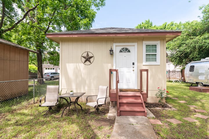 Private Studio, Near Downtown, Lake, Trail, Venues - Austin, TX