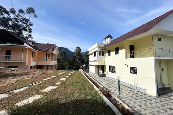 Helvetia Inn Rooms - Marayoor