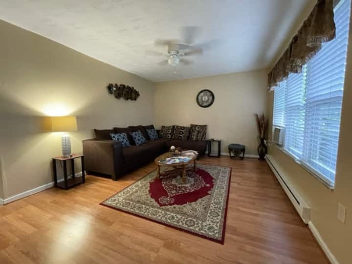 A Beautiful Bungalow Close To A Lovely Park !!! - Dayton, OH