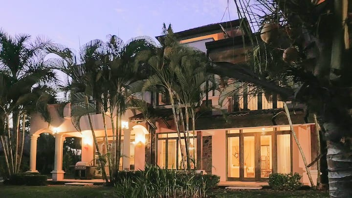 Estate Vue Sur Mer/3 Piscines/fêtes Privées/32pers - Esterillos Este