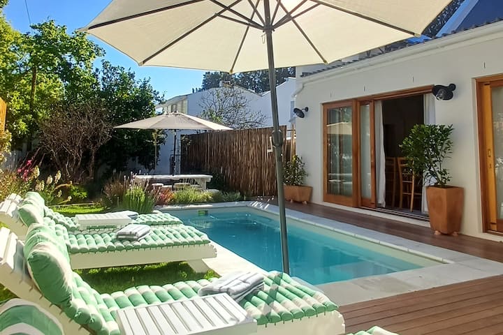 4 Bed French Farmhouse, Pool And Indoor Bbq - Franschhoek
