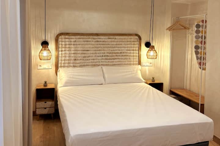 Apartamento En El Casco Histórico De Alicante - Alicante