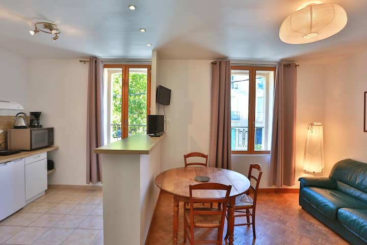F2 De 40m2 Pour Curistes Et Voyageurs - Lamalou-les-Bains