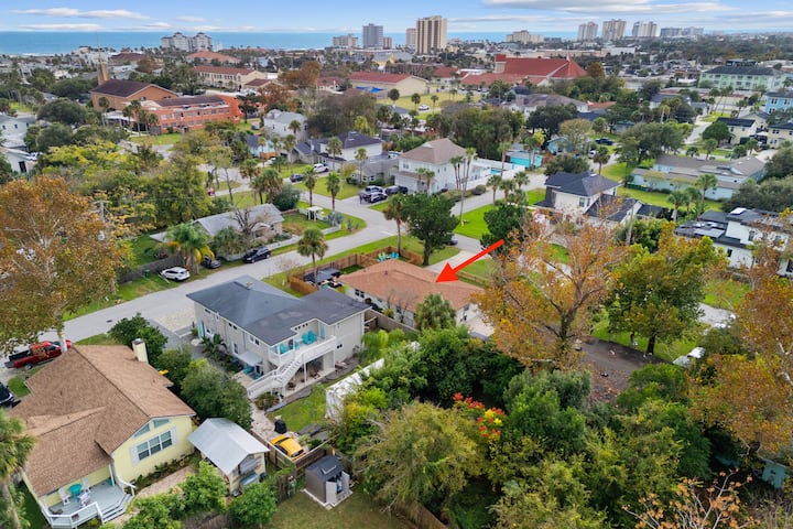 Crystal Clear Stays - Jacksonville Beach, FL