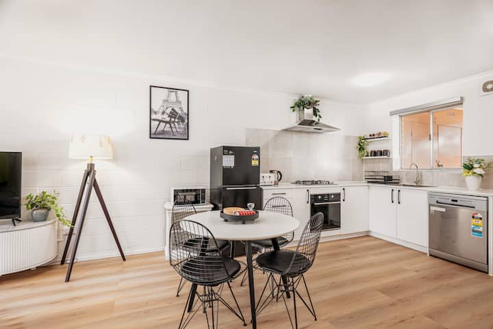 Sunny Stay Near Flinders & Cbd - Blackwood