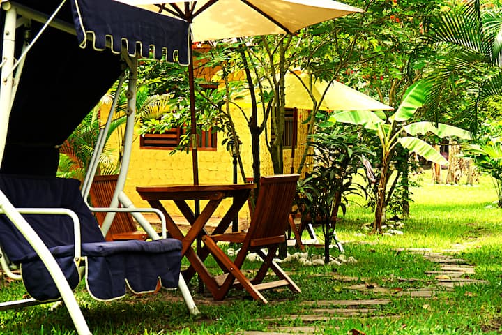 Habitación Matrimonial Vista Al Jardín + Desayunos - Tarapoto