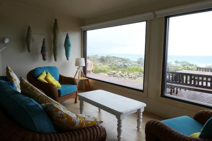 Absolute Beach Front Stunning Views Day And Night - Australia