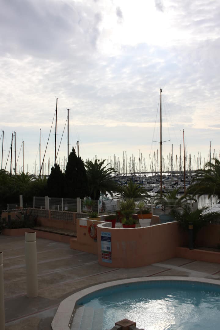 Appartement Calme Sur Le Port - Gruissan