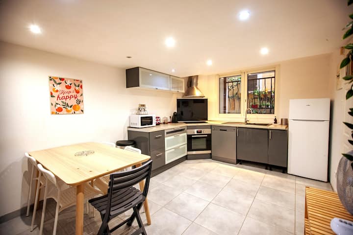 Vivez La Ciotat à Pied – Spacieux Et Central - La Ciotat