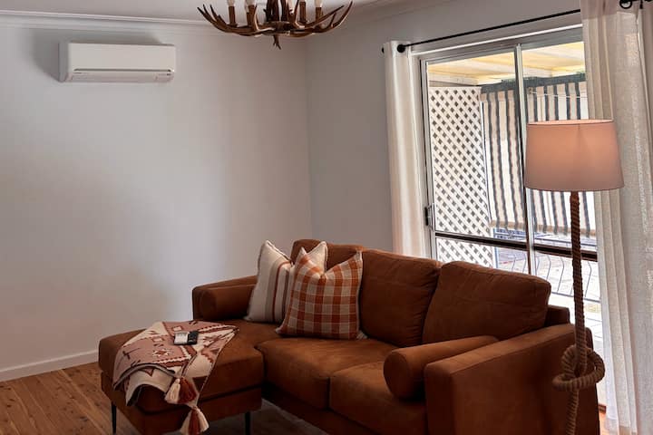 The Western Palm - Tamworth