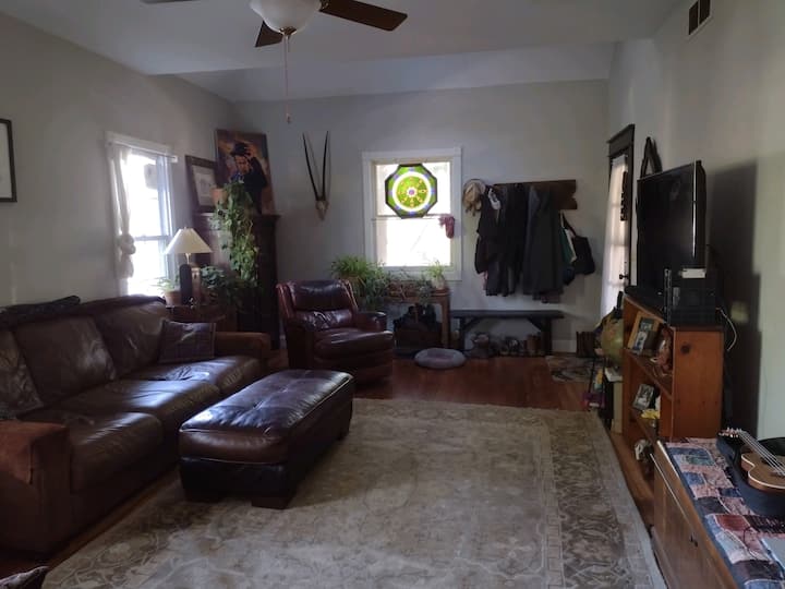 Walkable Westside Wonder Front Bedroom - Bloomington, IN